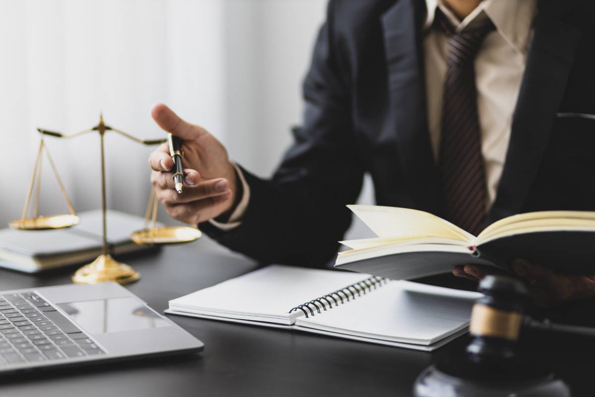 Entreprise : bien choisir votre avocat en droit des affaires - Sos Justice